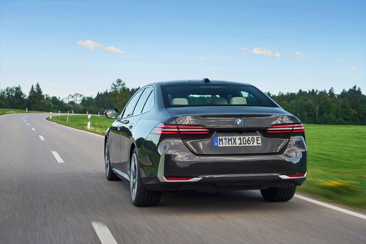 BMW, PHEV 세단 '뉴 530e' 출시... 시작 가격은 8,920만 원부터