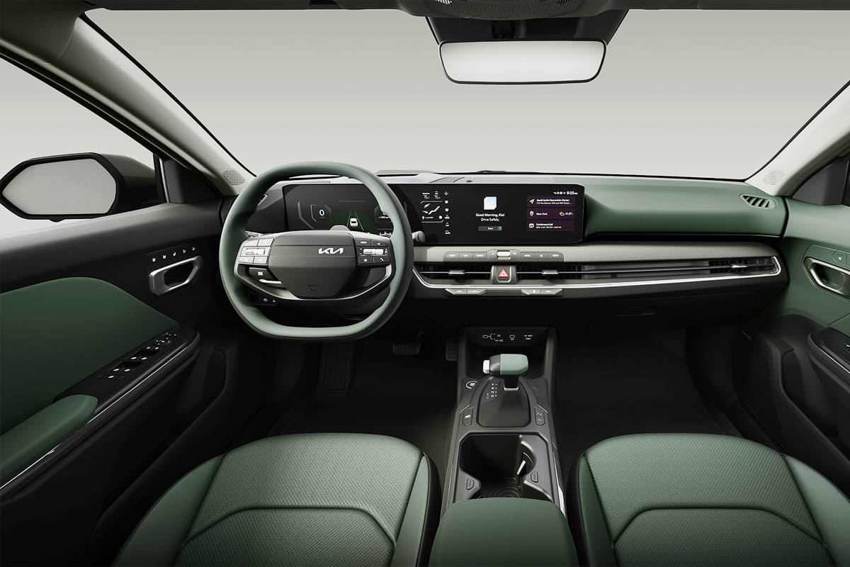 마침내 모습을 드러낸 기아 K4, 세련되고 스타일리쉬한 디자인