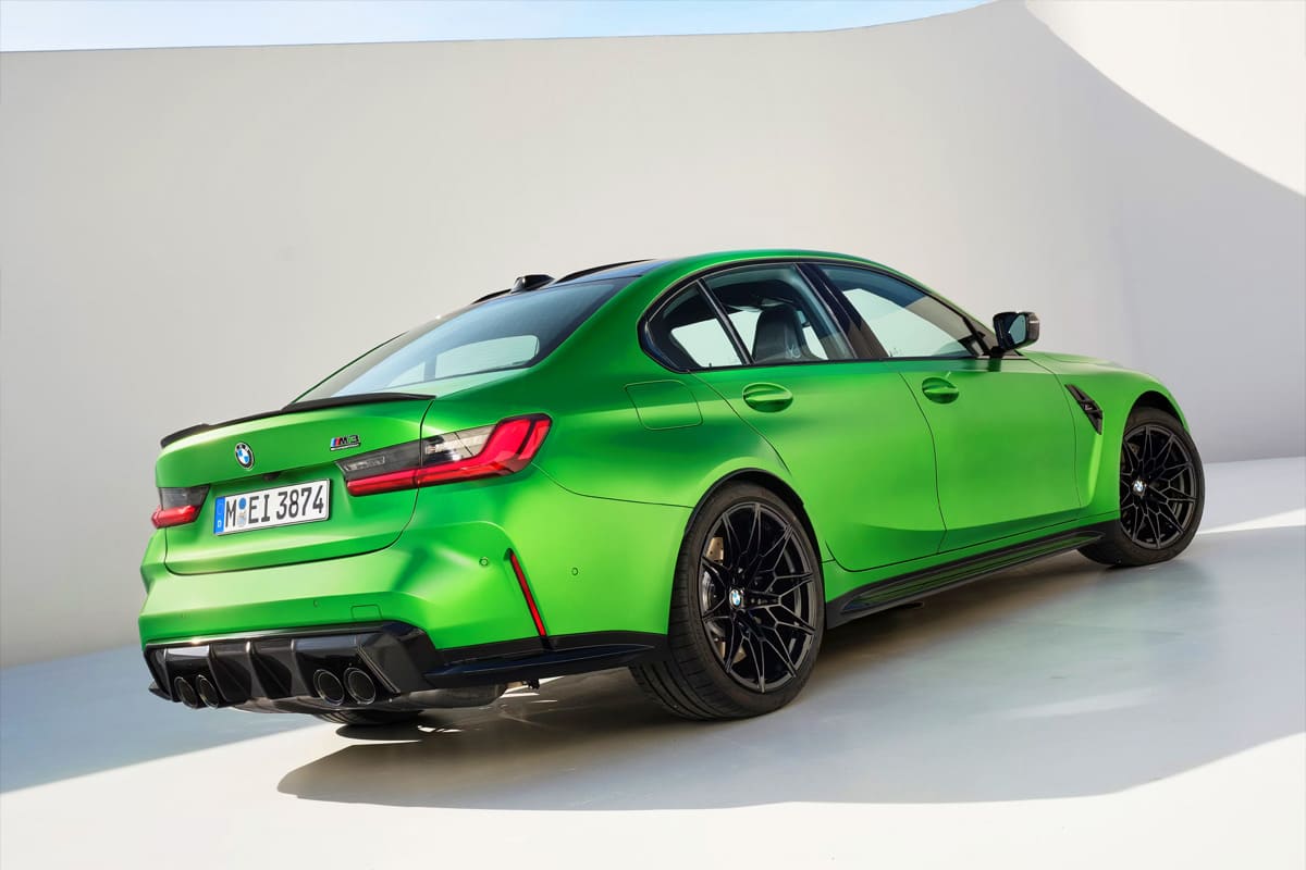 BMW, 고성능 세단 M3 페이스리프트 공개... 530마력의 향상된 성능