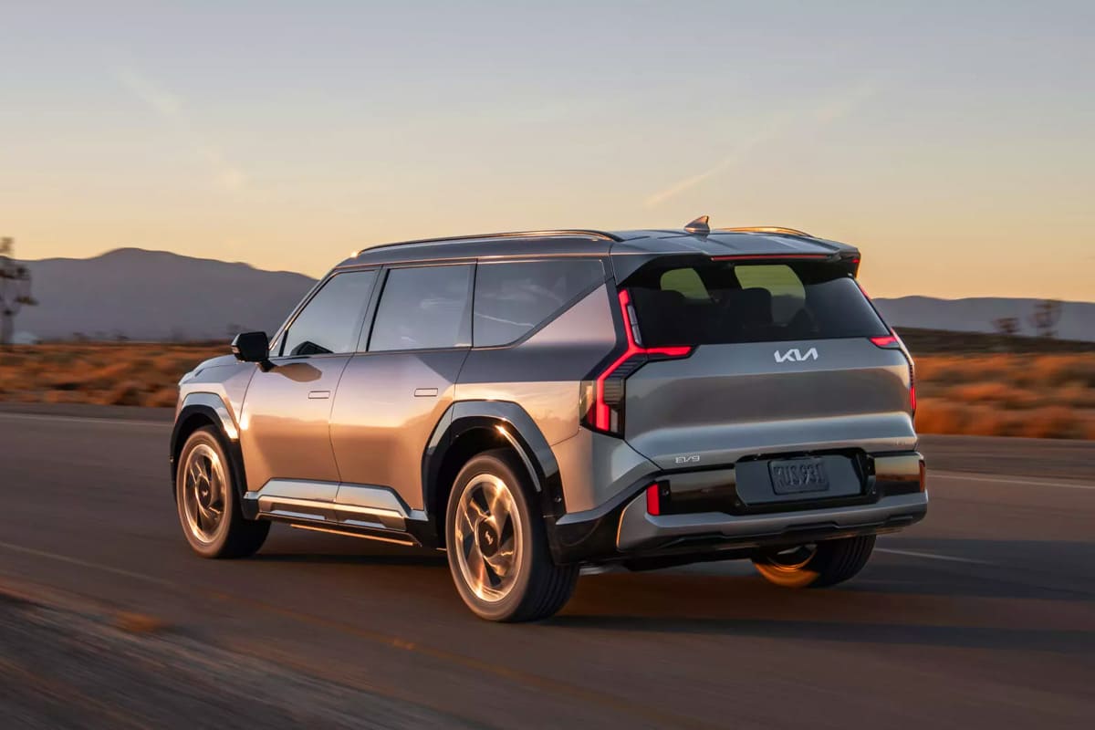 "508마력의 괴물 패밀리카 등장" 기아, 고성능 전기 SUV 'EV9 GT' 세계 최초 공개