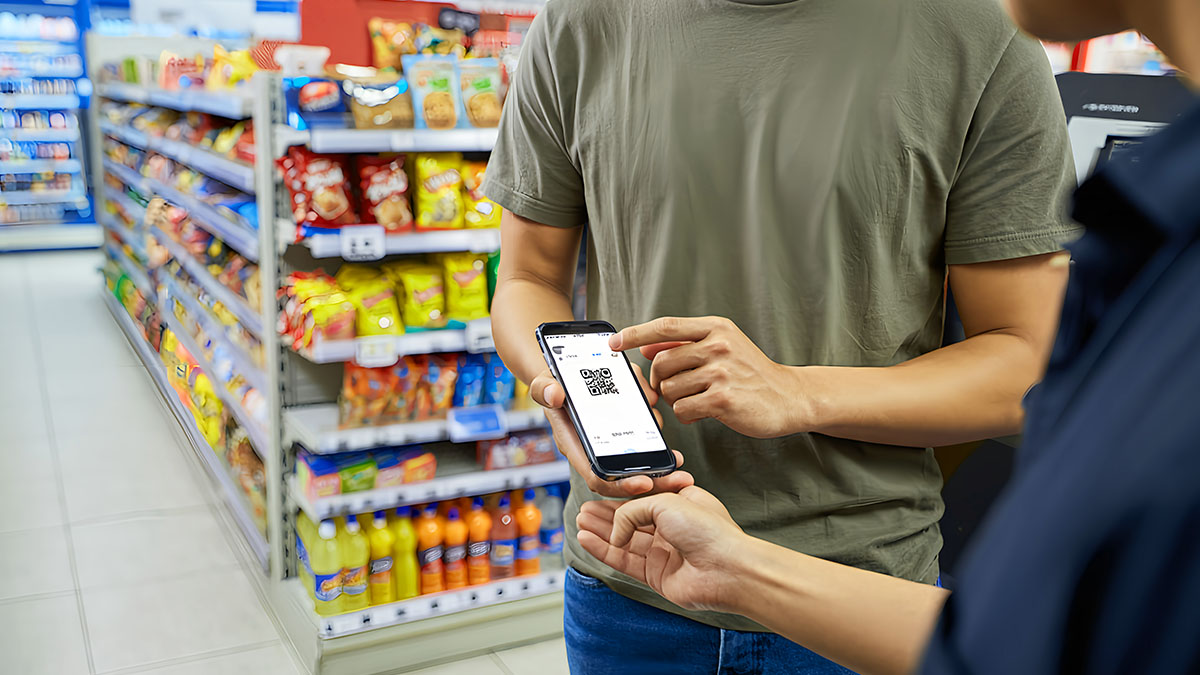 "이용자만 무려 431만 명 역대 최고"… 냉면 1만 2000원 시대, 직장인들 줄 서는 '편의점 서비스' 정체